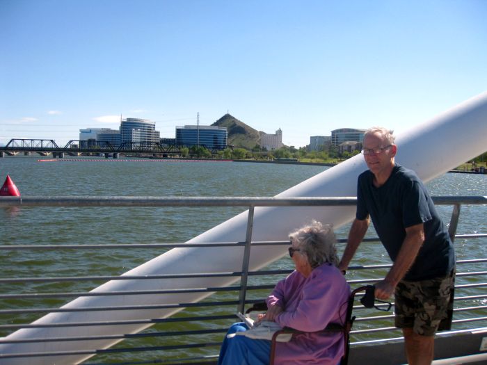 Durango Texas: Driving Miss Daisy Across Tempe Town Lake On Elmore ...