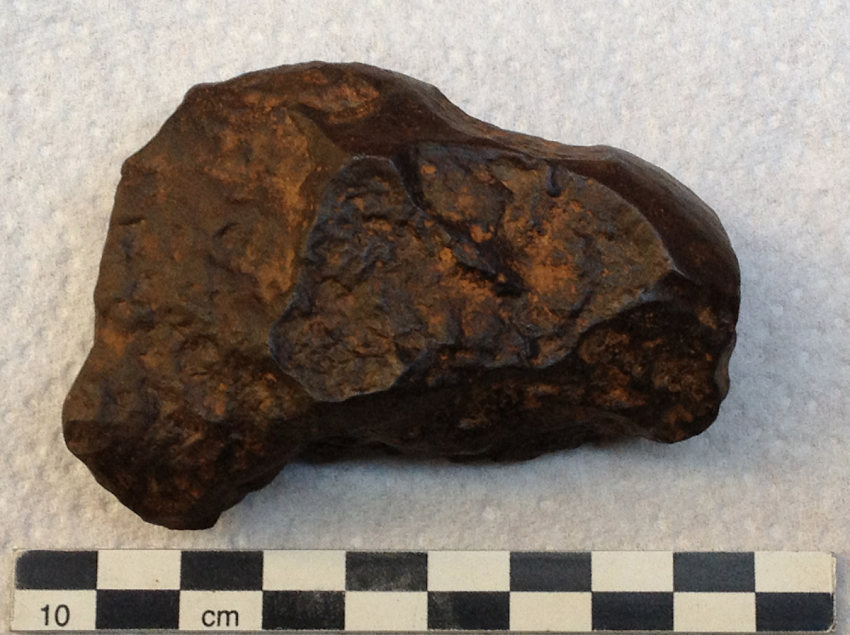 METEORITES INCONNUES OU ROCHES MARTIENNES