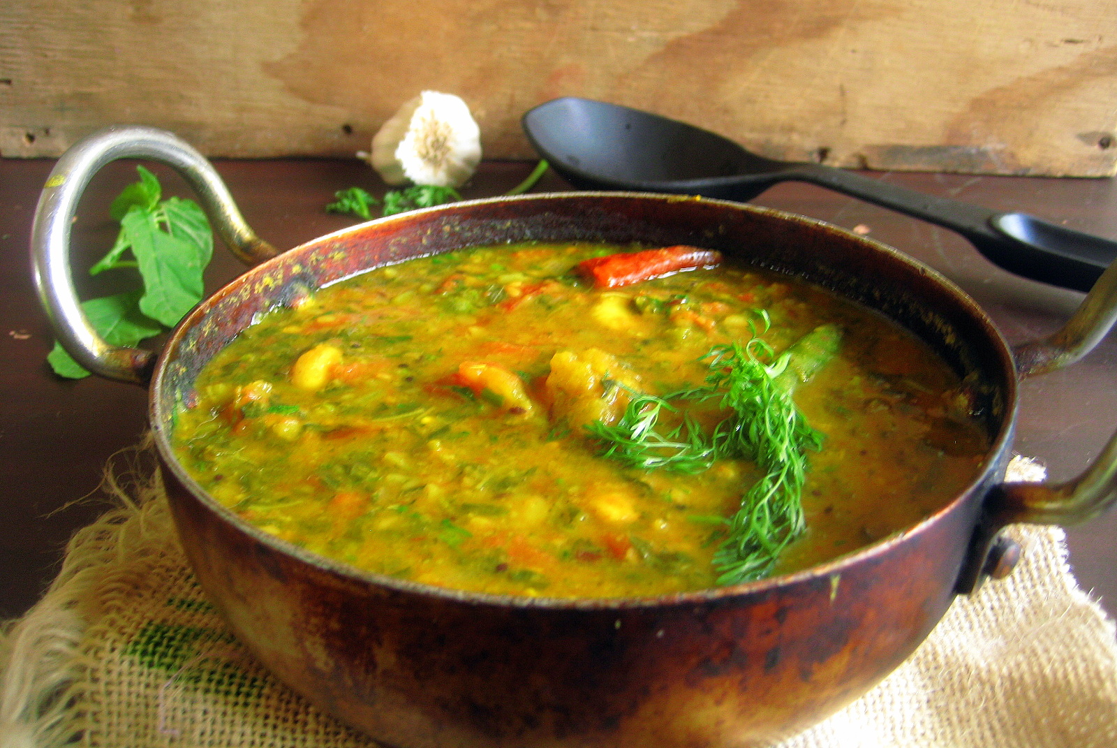 madhuri's kitchen: Thotakura Pappu / Amaranthus Leaves Dal / Chavleri ...