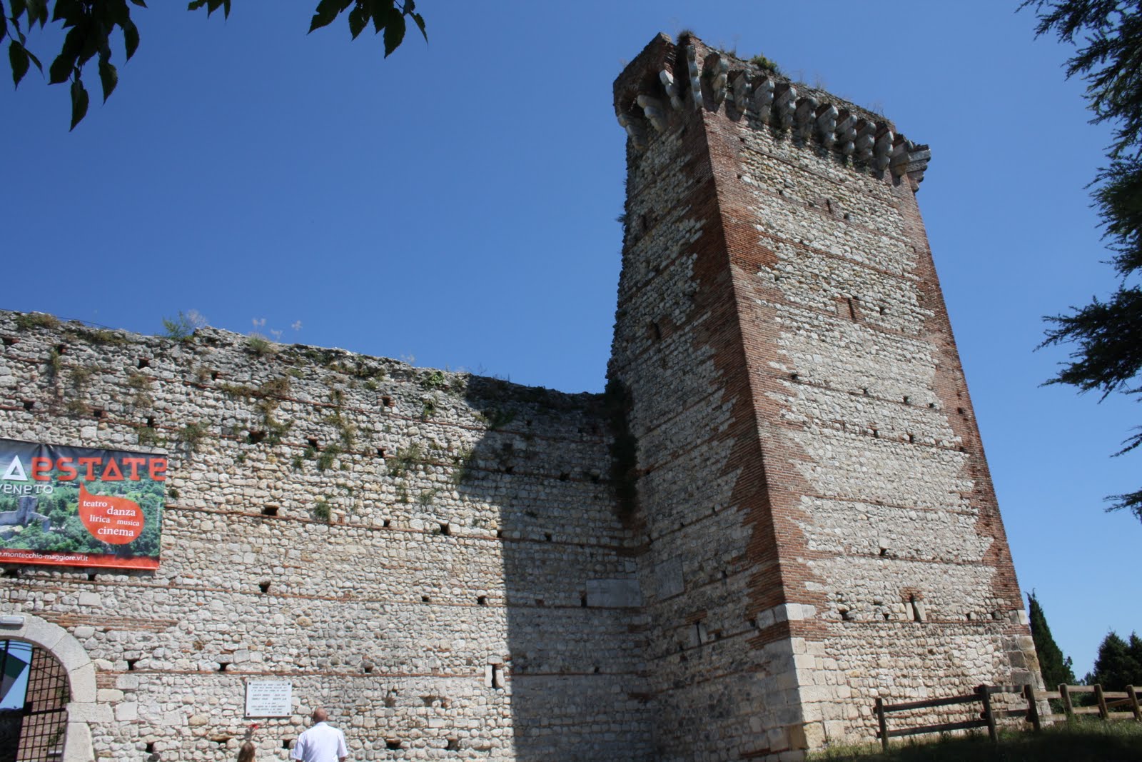 Life in Italy!: Romeo and Juliet Castles