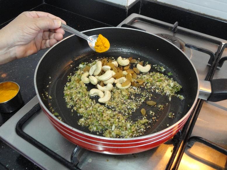 AMU'S RECIPES: Sev Khamani