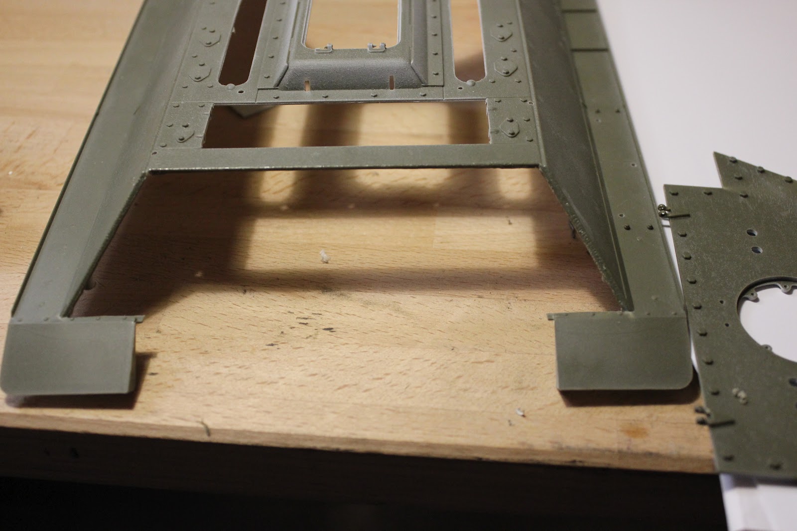 Plasticmodeling: Trumpeter 1/16 T-34/76 part three.