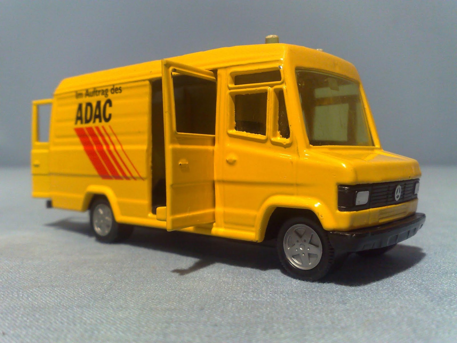 TOM's TECH TOYS: SIKU Made in Germany