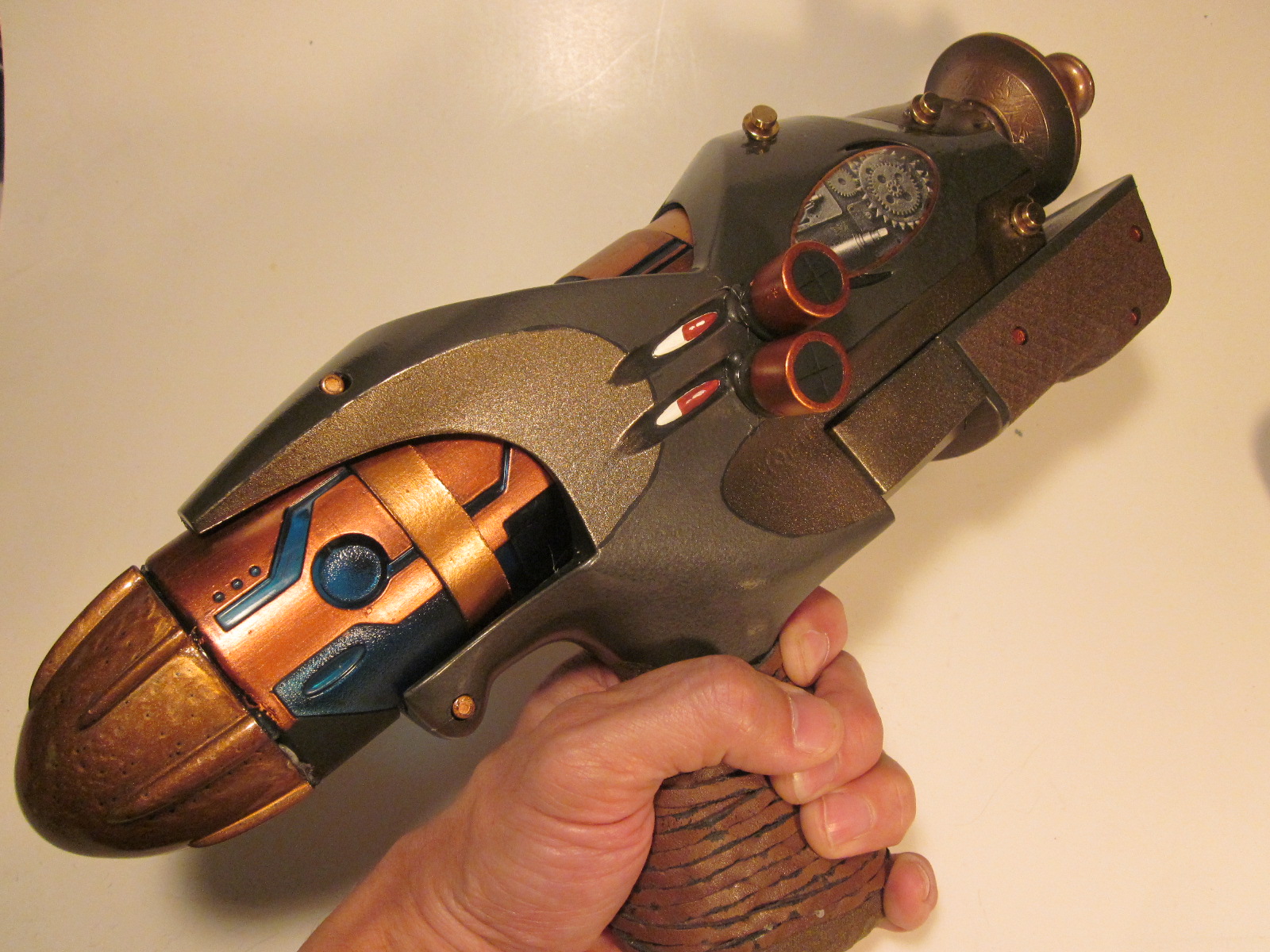 Battleground Hobbies: How to Build a Steampunk Vostroyan Raygun