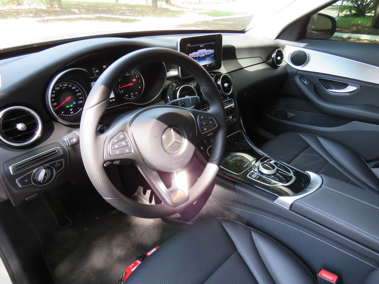 Mercedes-Benz C180 Avantgarde: vídeo, teste e detalhes