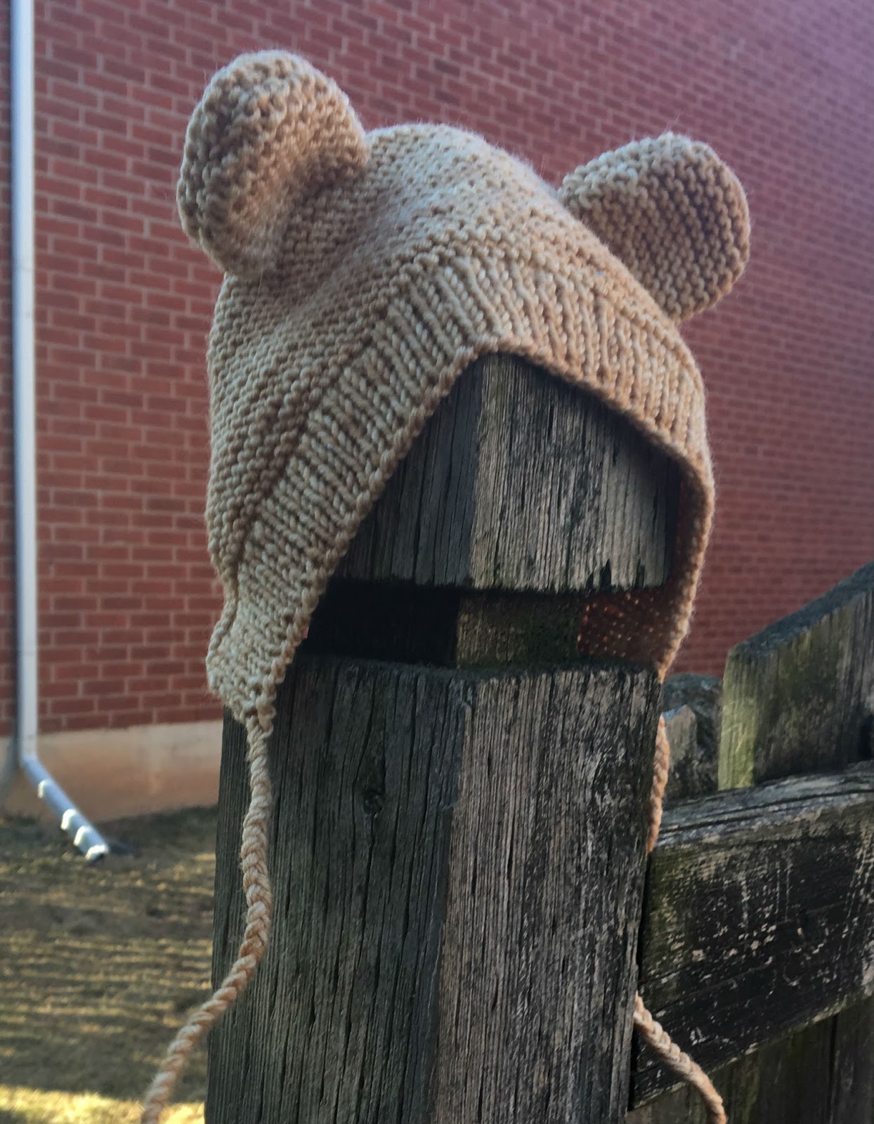 Wandering Cat Studio: FO: Bearly bonnet