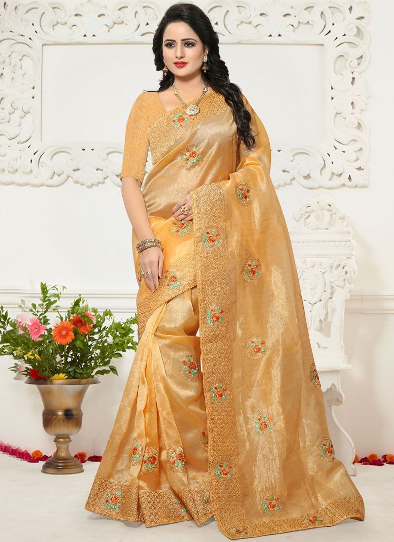 Indian Actresses and Models : Beautiful Models in Saree