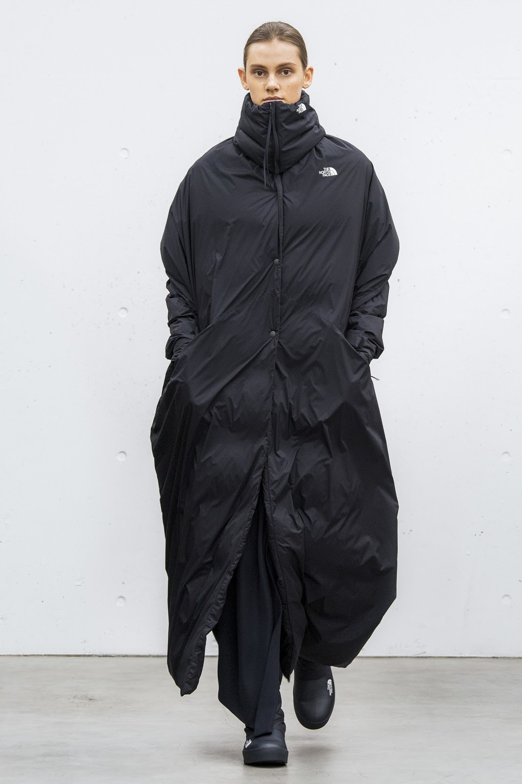 Hyke Tokyo Spring 2018 Collection- Runway | Cool Chic Style Fashion