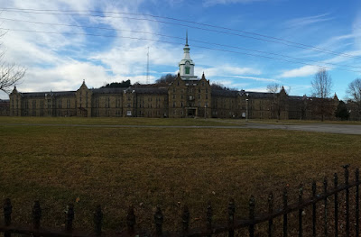 Asylum History: Architecture: The Kirkbride Plan