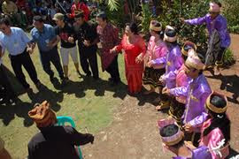 Education: FALSAFAH KALOSARA DALAM MASYARAKAT TOLAKI *)