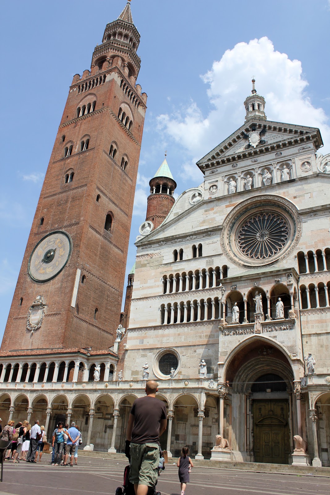 Expats in Italy: "Hey Cremona, ohhhh Cremona!"