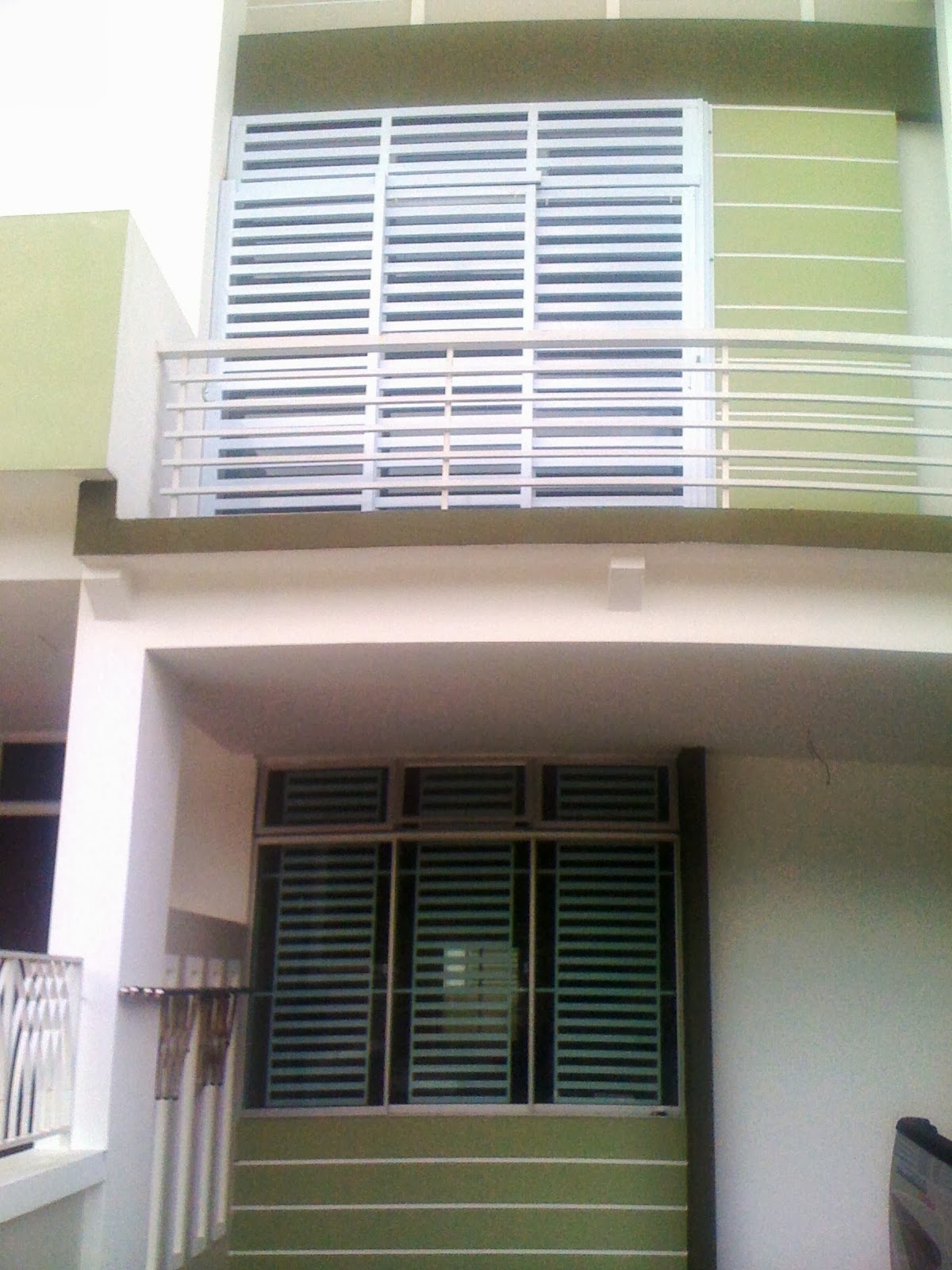 GRILL DAN PAGAR DI JOHOR: Grill Tingkap