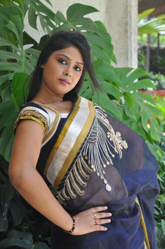 Hyderabad model deepa extremely hot photo shoot in a transparent nevy ...