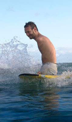 AvenueTwentyFive: #GETLIFTED: MEET NICK VUJICIC, THE MAN WITH NO LEGS ...