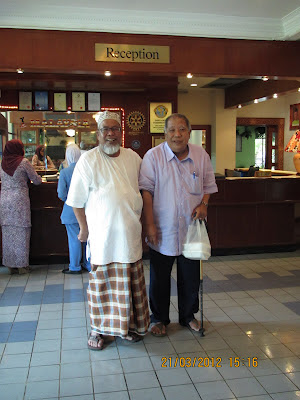 setaliboy - scribing memories: REMEMBRANCE 108: BALING GOOD OLD DAYS