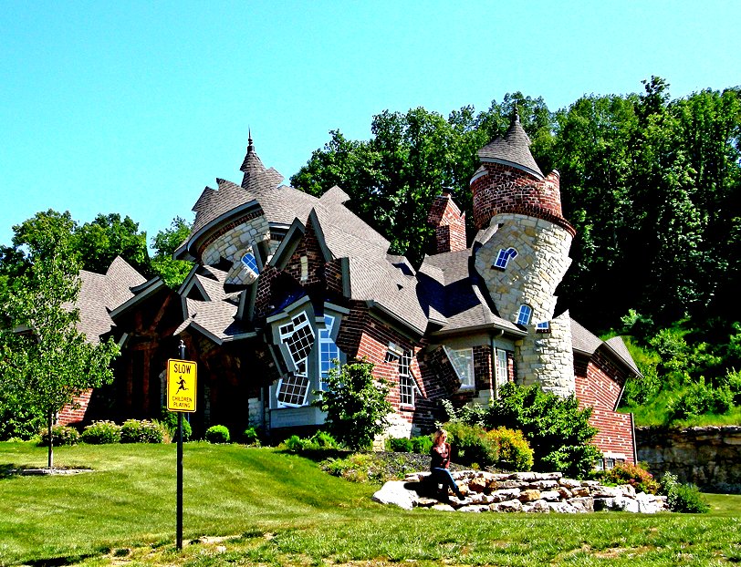 The Flying Tortoise: Michael Jantzen's Deconstructed Houses. Even ...