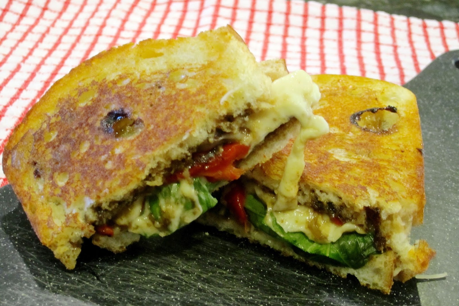 a piece of cake . . .: Roasted Red Pepper Sandwich