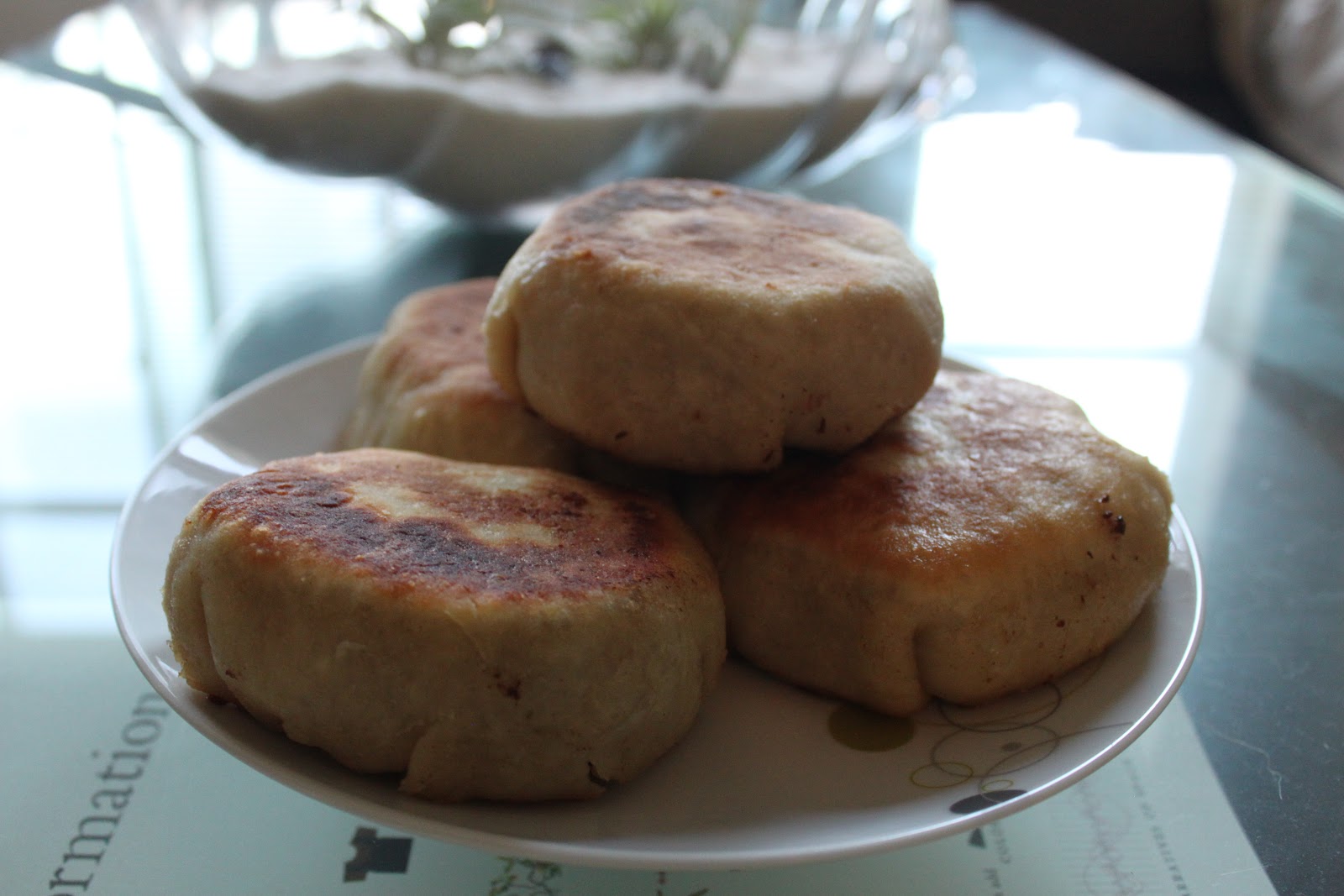 Voracious Omnivore: Pan-Fried Beef Pastry (牛肉餡餅 - niu rou xian bing)