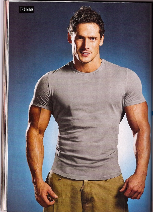 Eyecons: CHRISTMAS EVE MODEL MONDAY: SEAN HARLEY