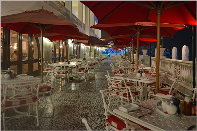 .: Dinner at the Oyster Box