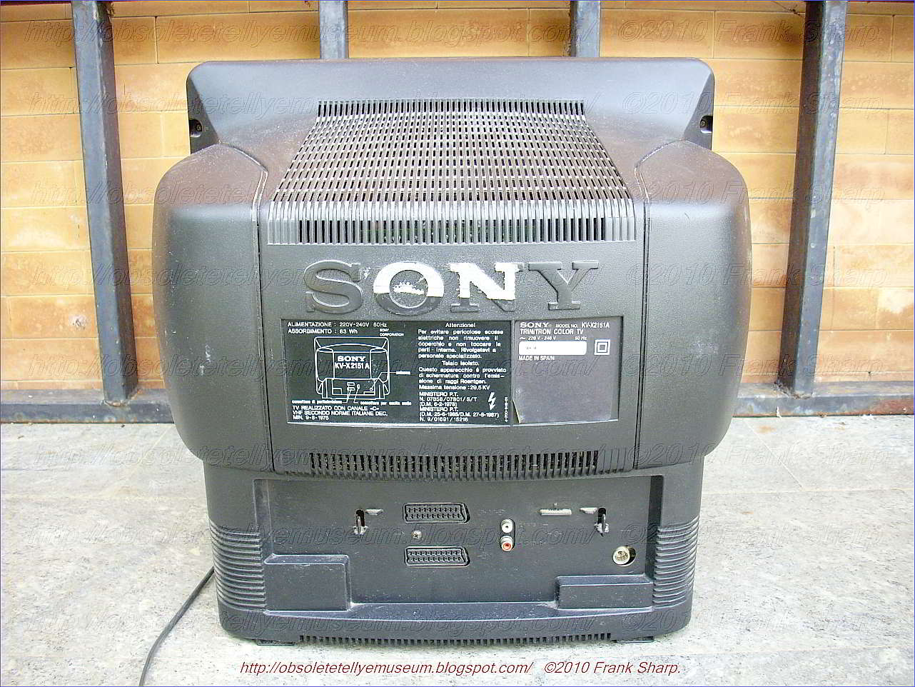 Obsolete Technology Tellye !: SONY KV-X2151A YEAR 1992.