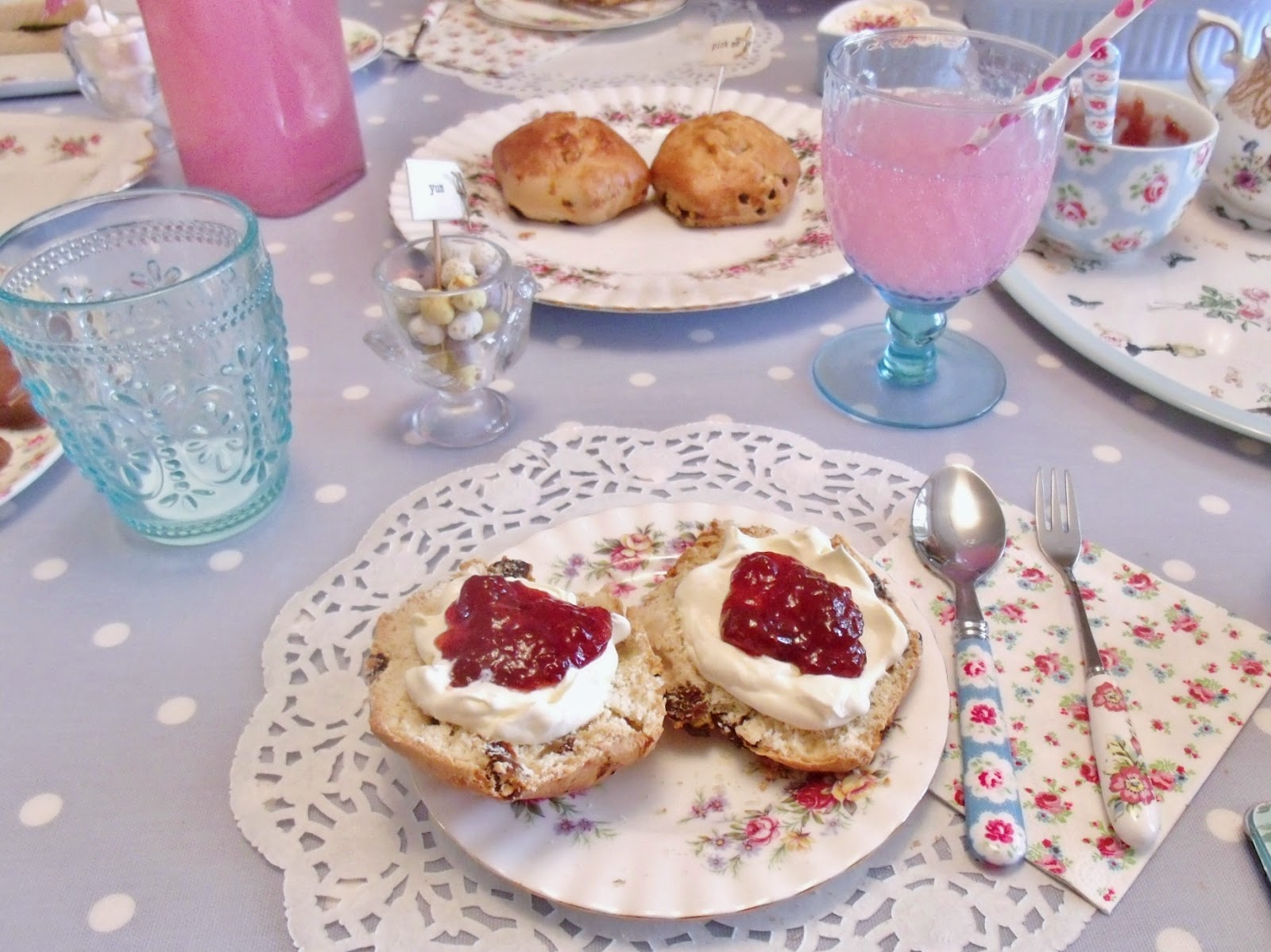 Vintage Easter Tea Party - Victoria's Vintage Blog