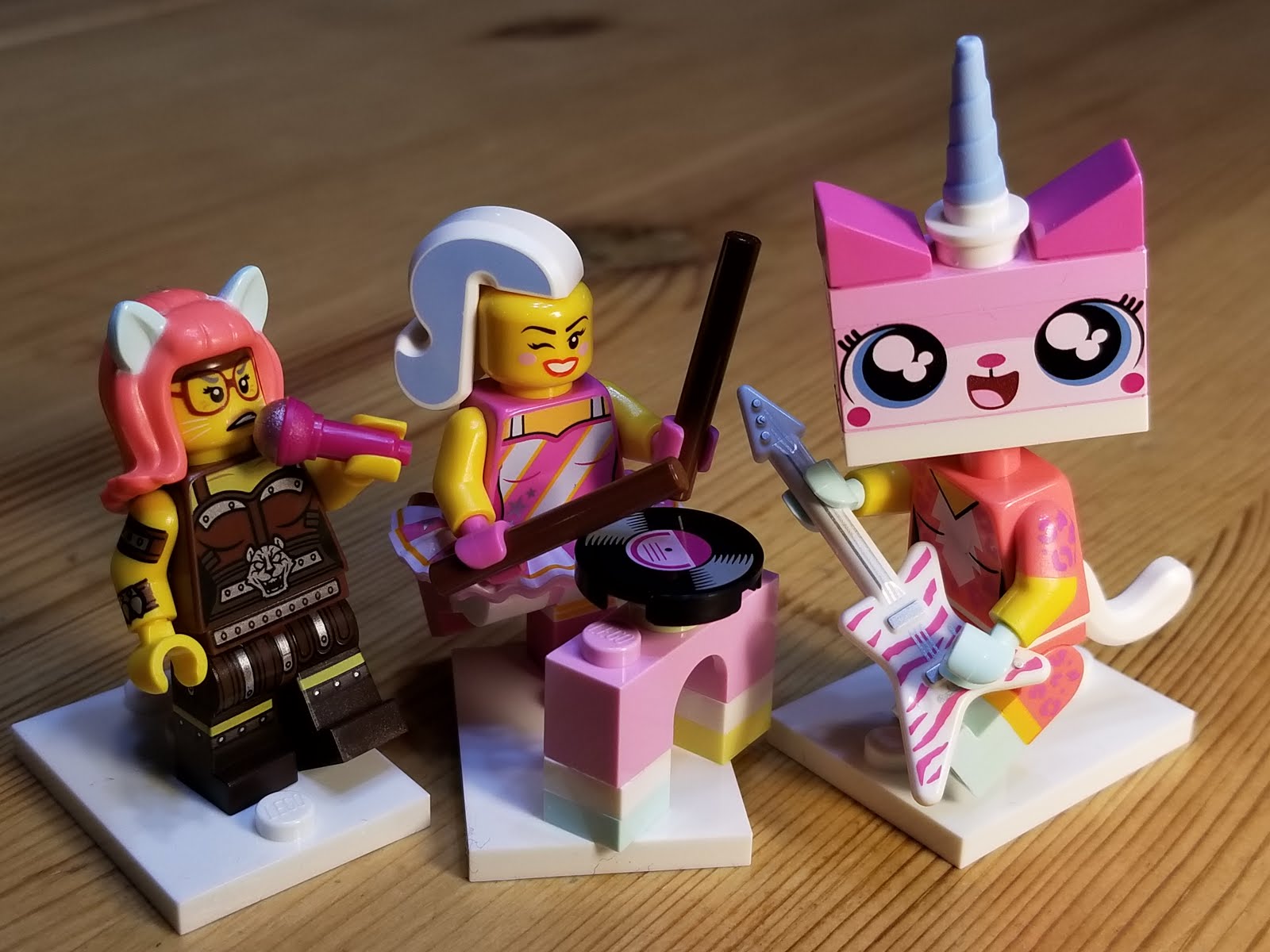 Studded Plate: The LEGO Movie 2 Minifigures