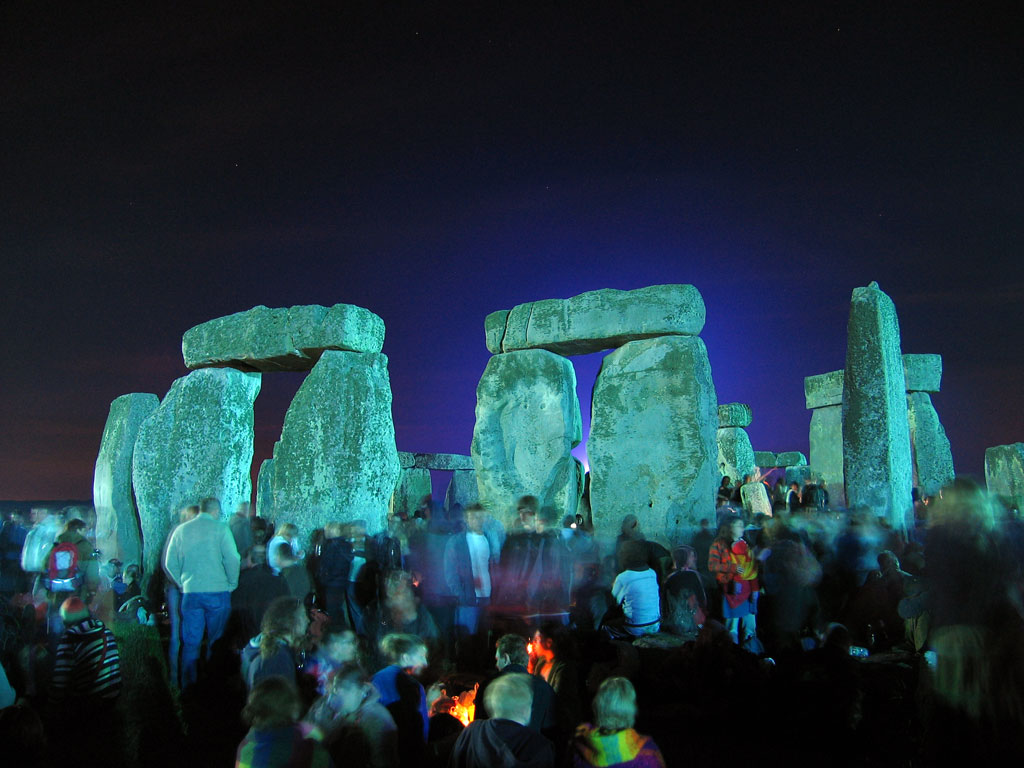 Encyclopedia: Stonehenge at Night