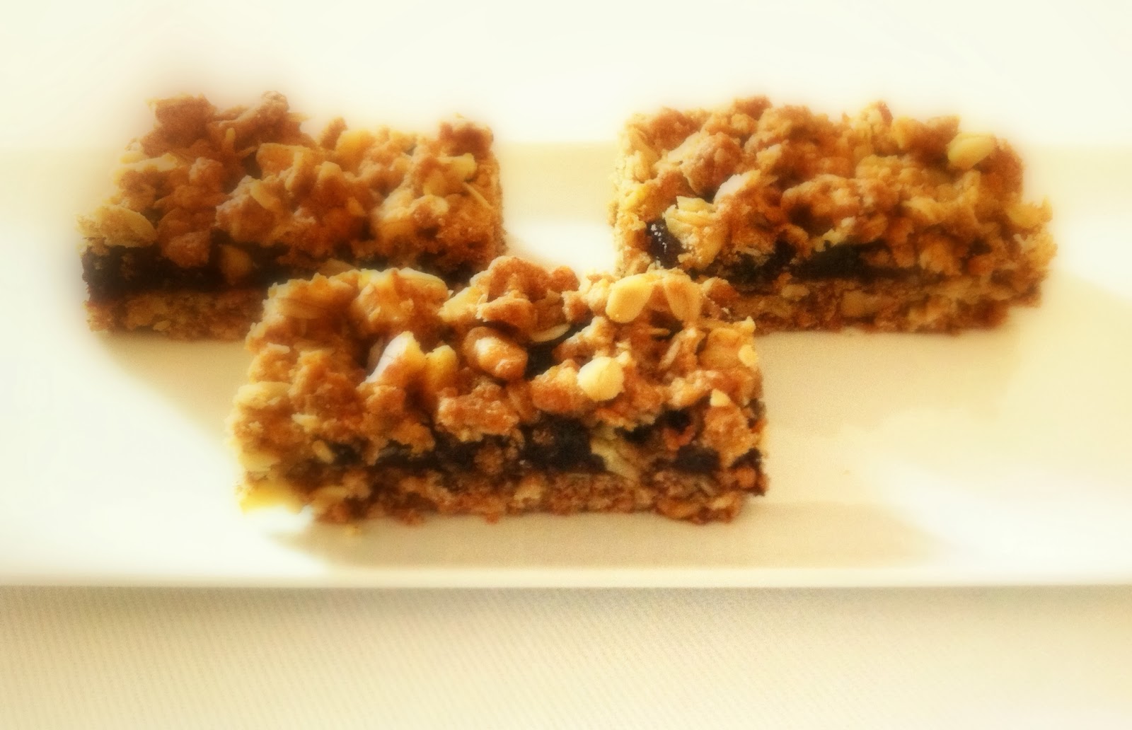 Sugarless prune oat bars | OM Cooking with Mara