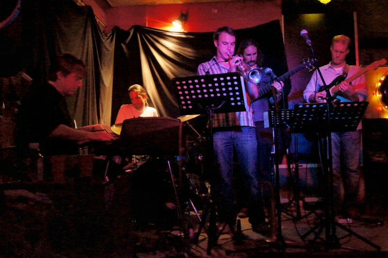 Canberra Jazz blog: December 2011