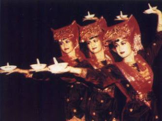 KESENIAN: macam-macam tarian di Indonesia