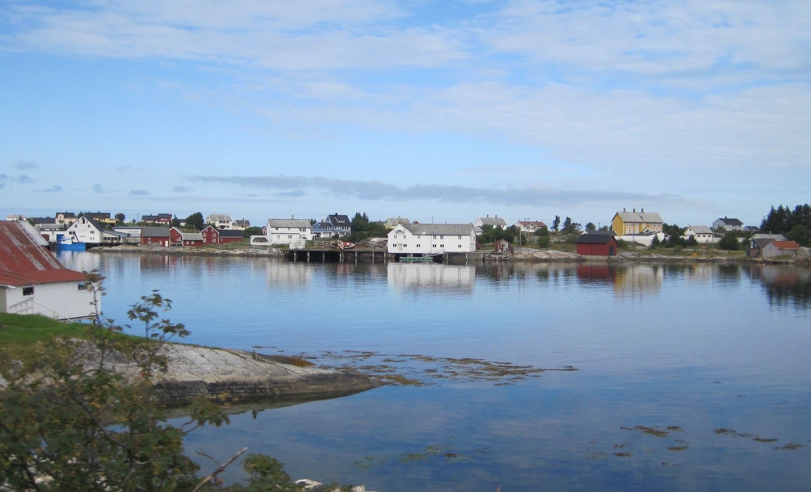 Marit og Jarl - Bilder.: 2011 august. Aure, Averøy og Atlanterhavsveien.