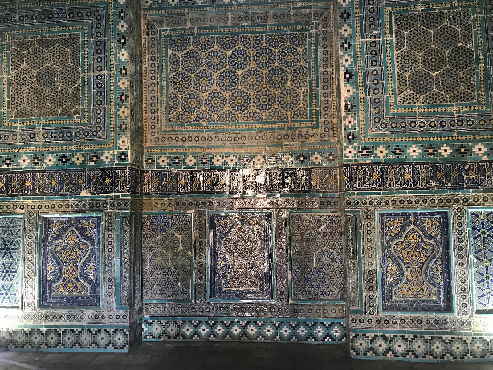 Vilt og vakkert: Shahr-i-Zindar; tenk at jeg kom hit .... til Samarkand!