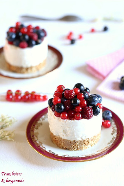 Cheeesecake sans cuisson fruits rouges et yuzu