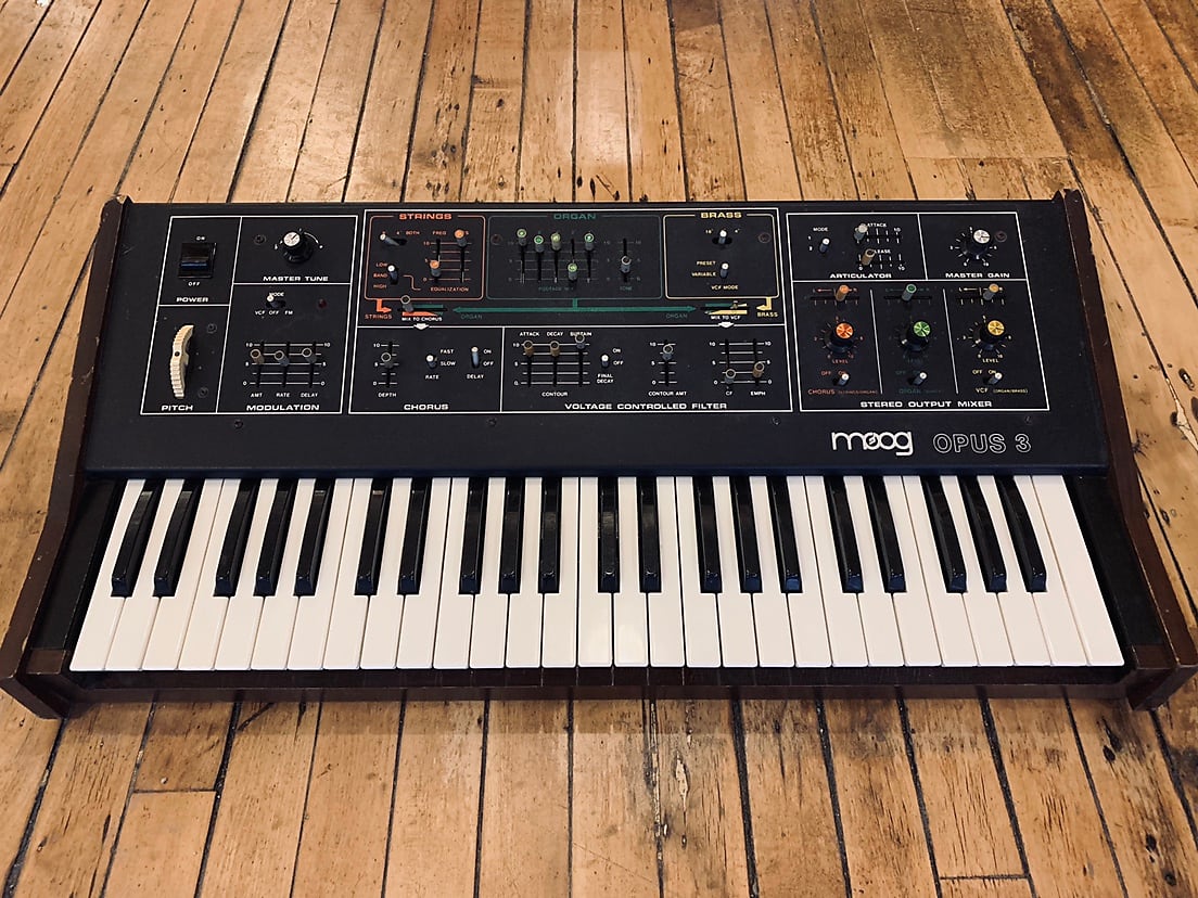 MATRIXSYNTH: Moog Opus 3 SN 5849