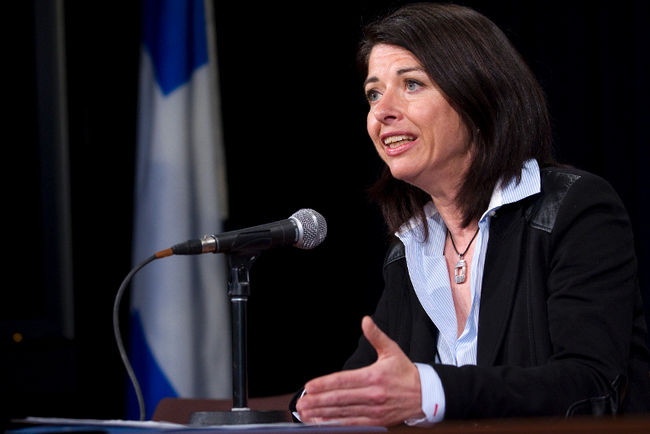 - POINTS DE VUE _______________: La démission de Line Beauchamp et l ...