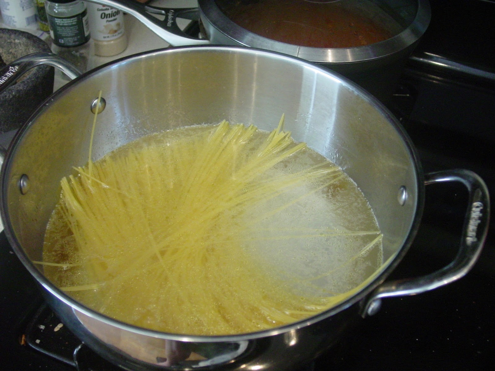 The Dirty Floor: Garlic Bolognese Ghetti