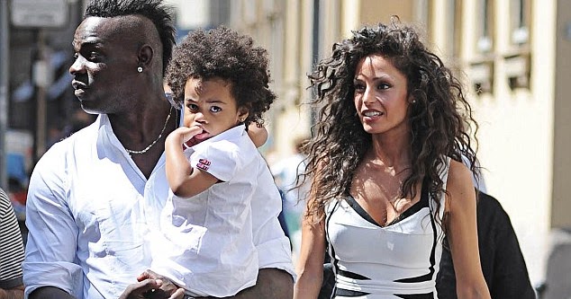 Baloteli with his wife and kid | Footballers Arena