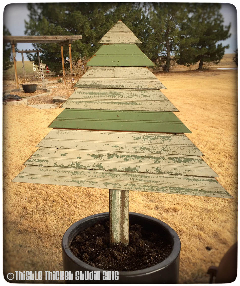 Quilting With Thistle Thicket Studio: Oh {Chippy, Wooden} Christmas Tree