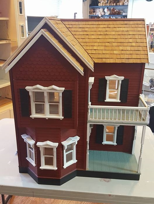 Works in Progress: Identifying Dollhouses