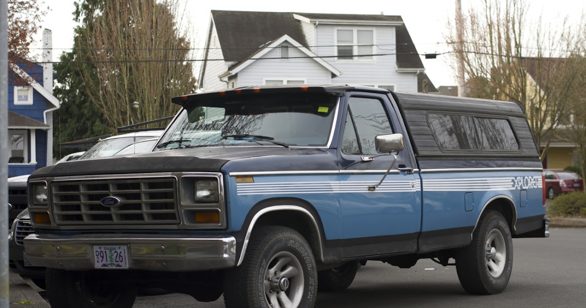 OLD PARKED CARS.: 1983 Ford F-150 Explorer.