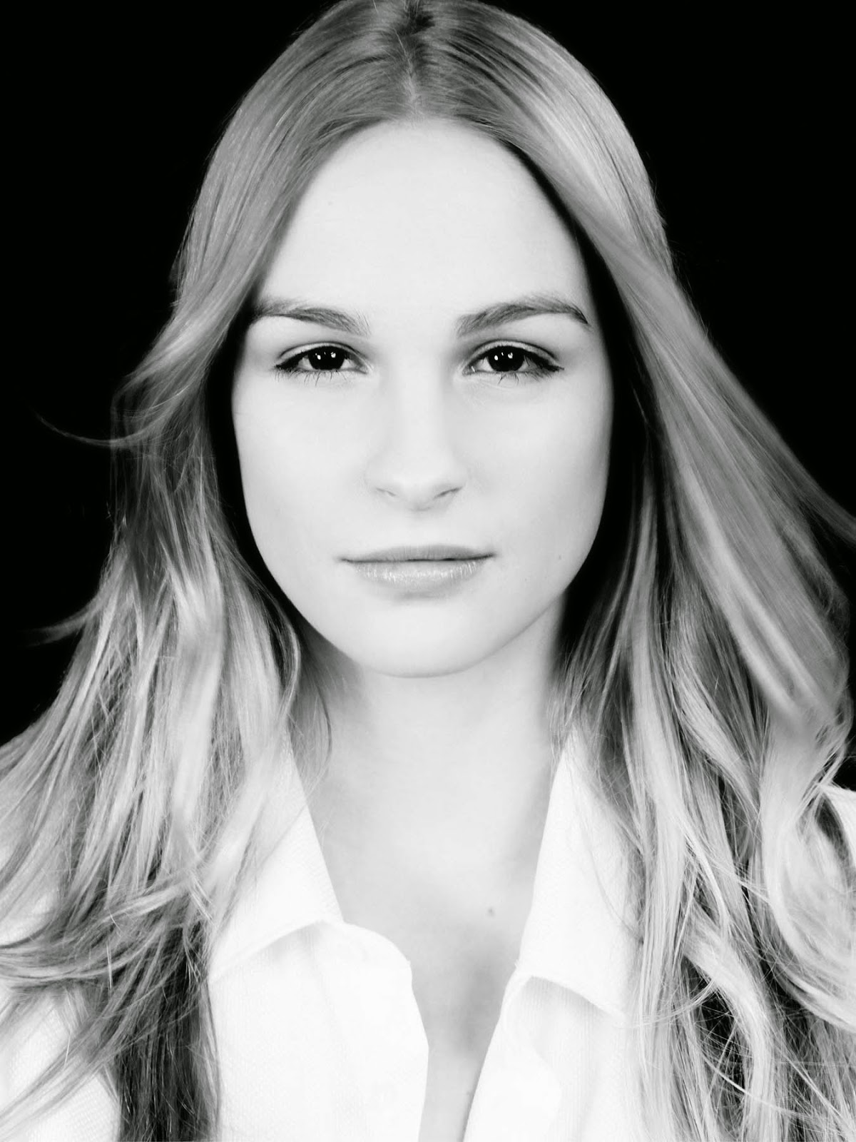 GNTM Cycle 10 4th Episode : Sedcard Photo Shoot - MforModels