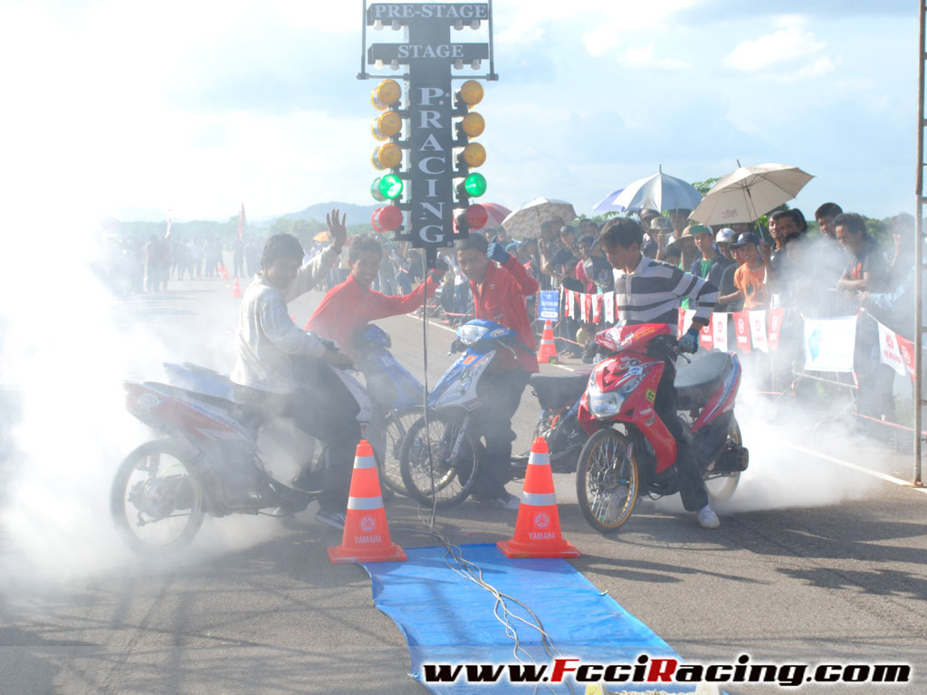 Burn Out and Ready to Start Drag Bikes Race by FCCI Racing:Best ...
