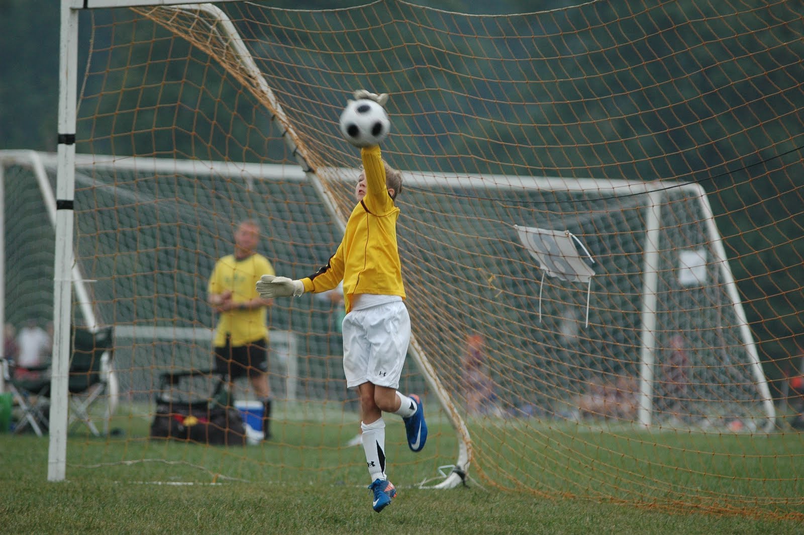 STATS DAD: Youth Soccer: Full Spectrum of Emotions for Dads of Goalkeepers