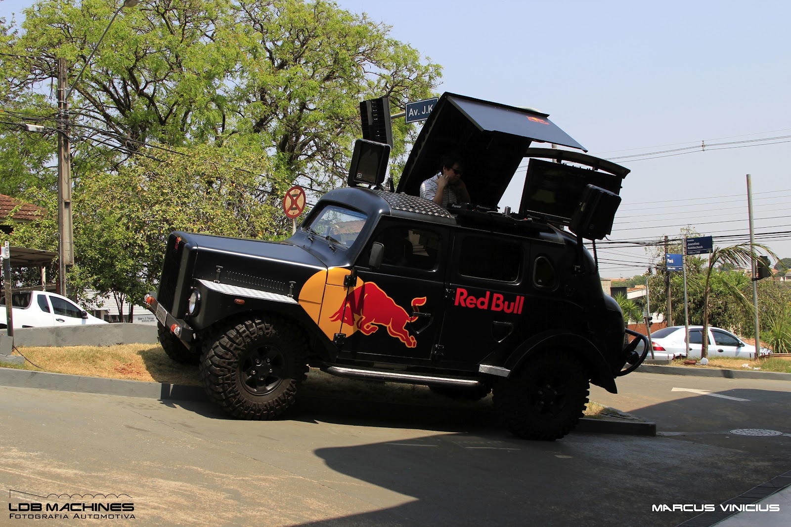 DJ Car Red Bull ~ LDB Machines
