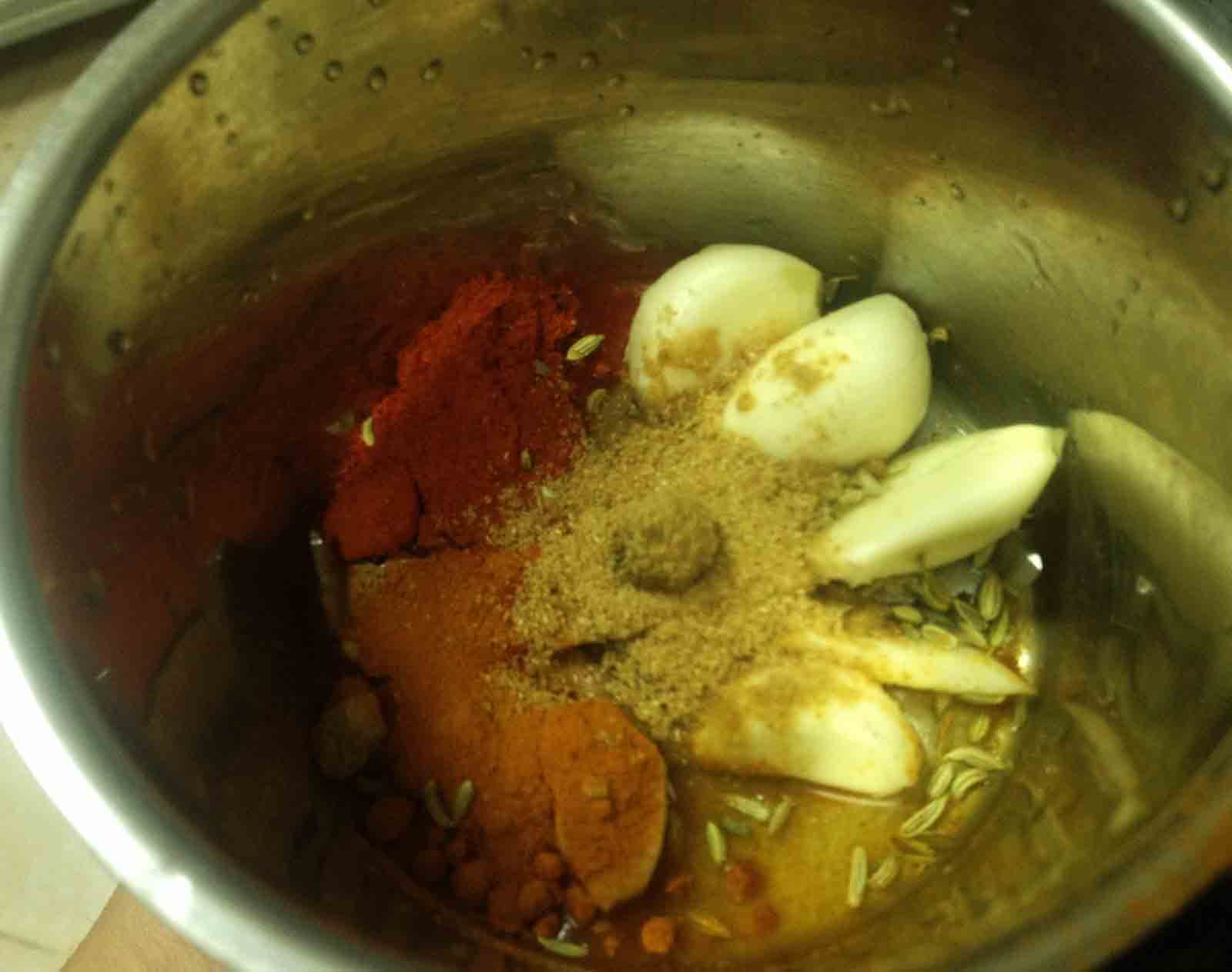 FRIED SQUID RECIPES / SQUID DISHES - SPICY FRIED CALAMARI CUBES