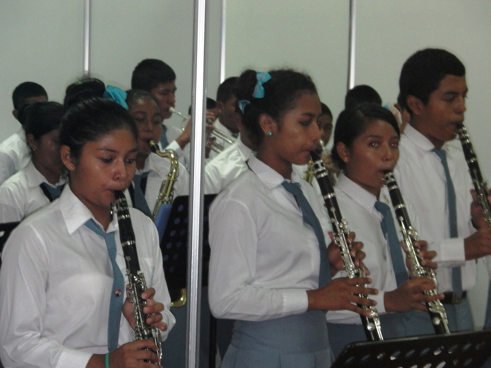 BANDA DE MÚSICA DEL CENTRO EDUCATIVO DE SANTA RITA DE ANTÓN OFRECIÓ ...