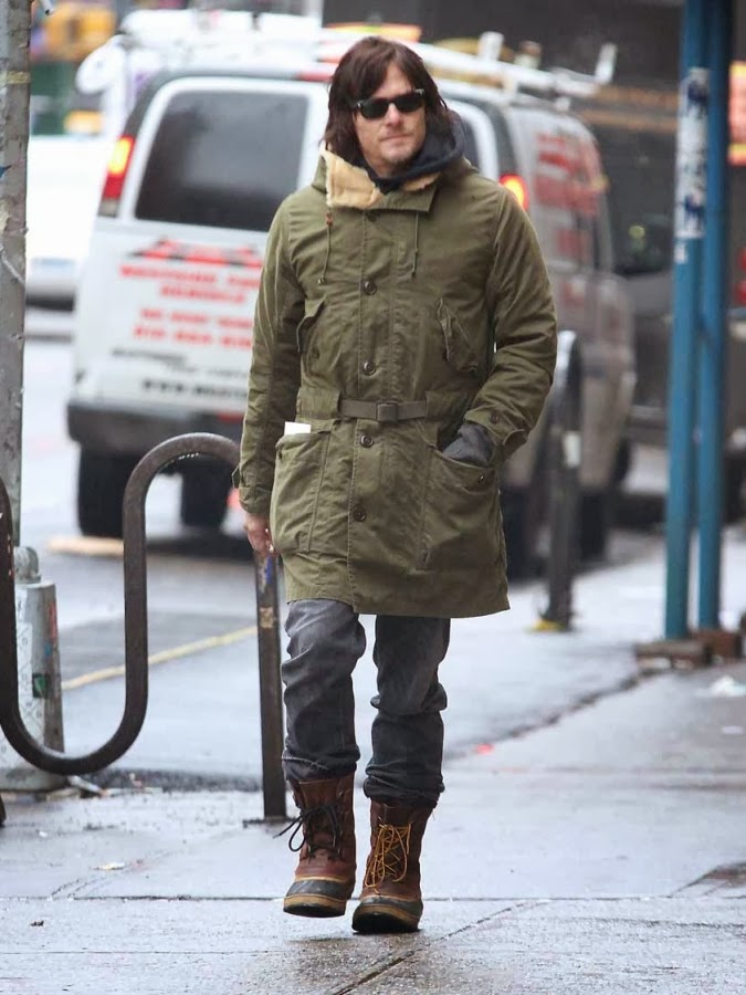 The Reedus: Norman Reedus Enjoys A Stroll In NYC(December 10, 2013)