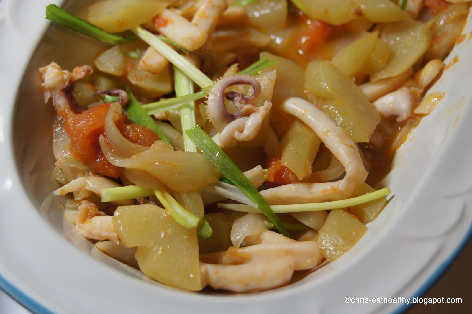 chris-eathealthy: Provencal Style Squid and Chayote