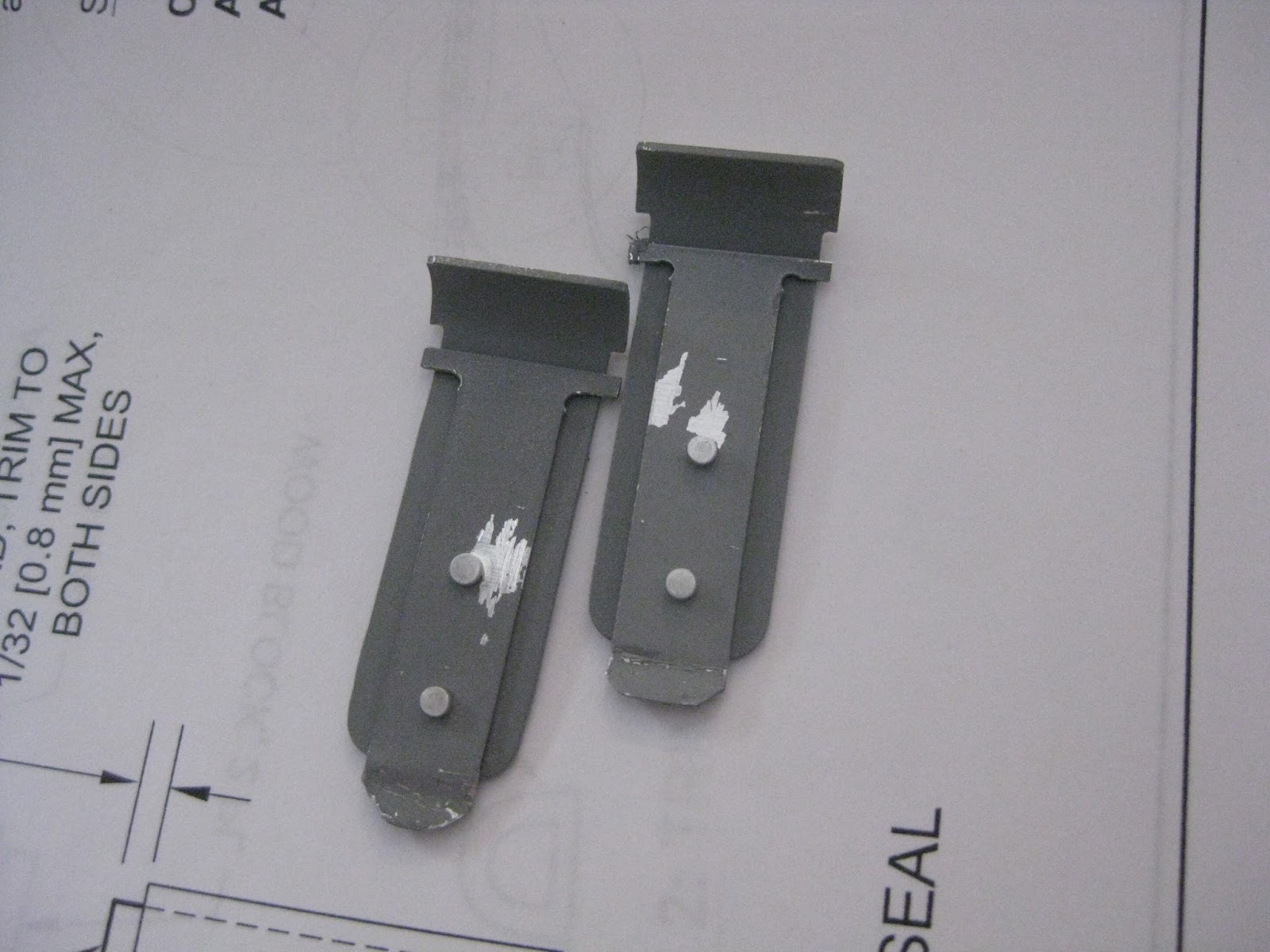 E's Van's RV-14A: Finishing: Canopy. Canopy clips in.